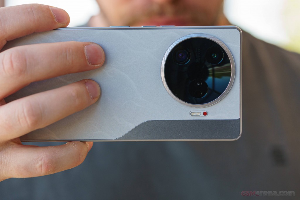 Tecno Camon 30 Pro pictures, official photos