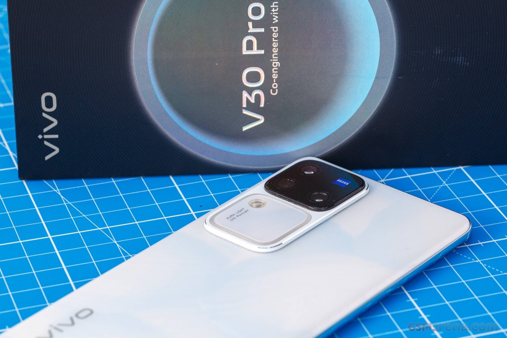 vivo V30 Pro pictures, official photos