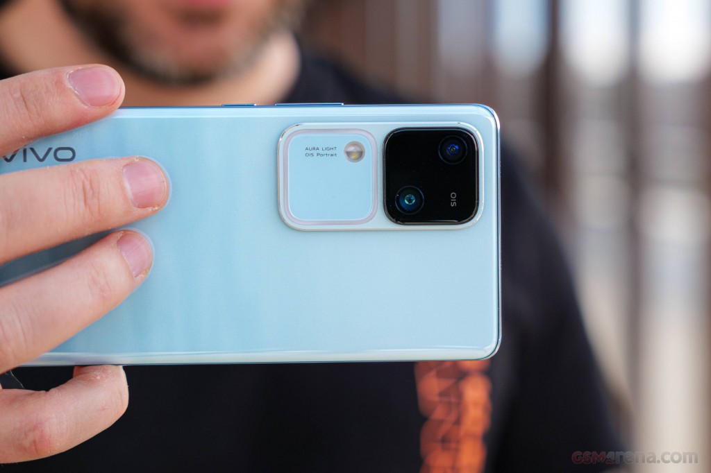 vivo V30 pictures, official photos