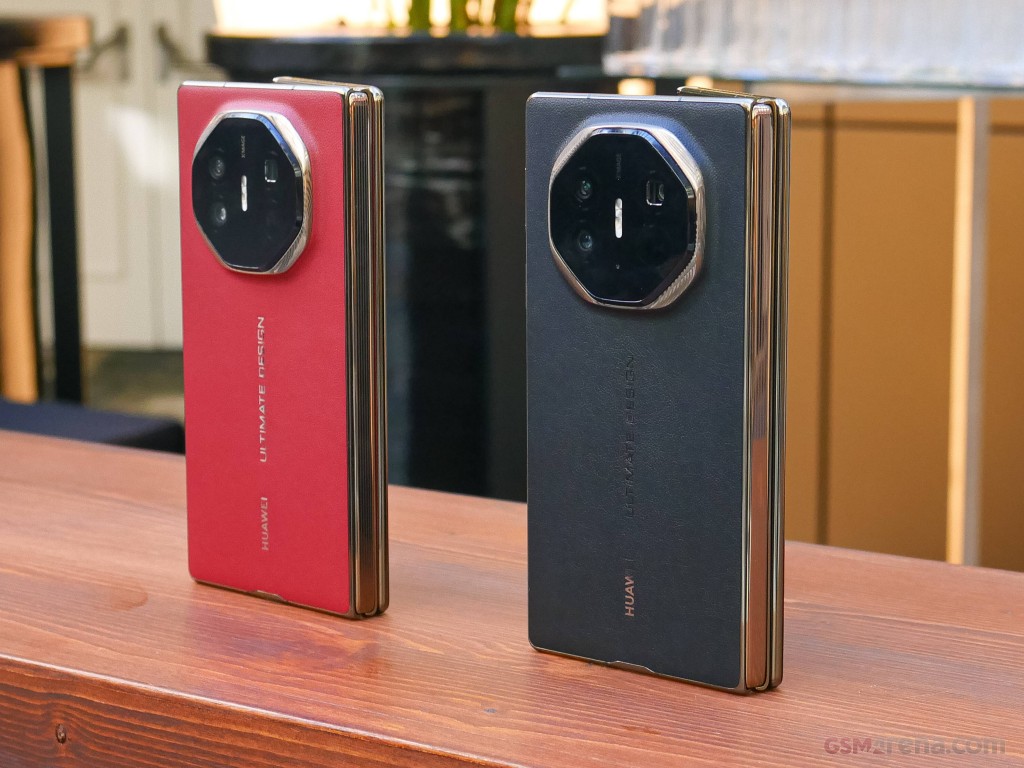 Huawei Mate XT Ultimate pictures, official photos