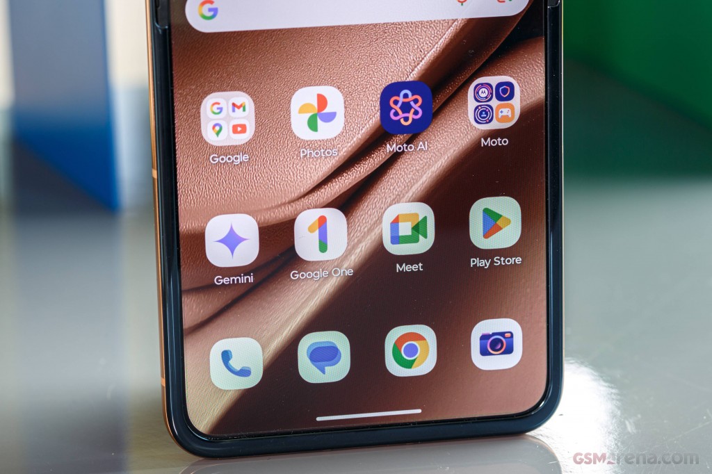 Motorola Razr+ 2025 pictures, official photos