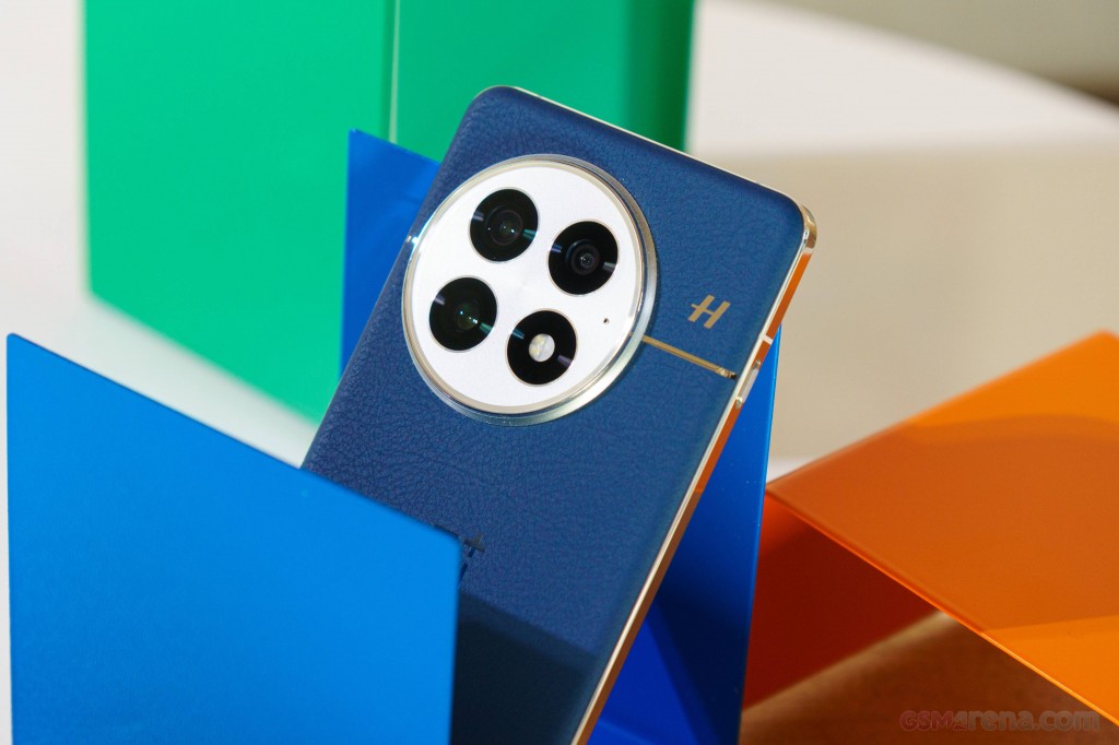 OnePlus 13 pictures, official photos