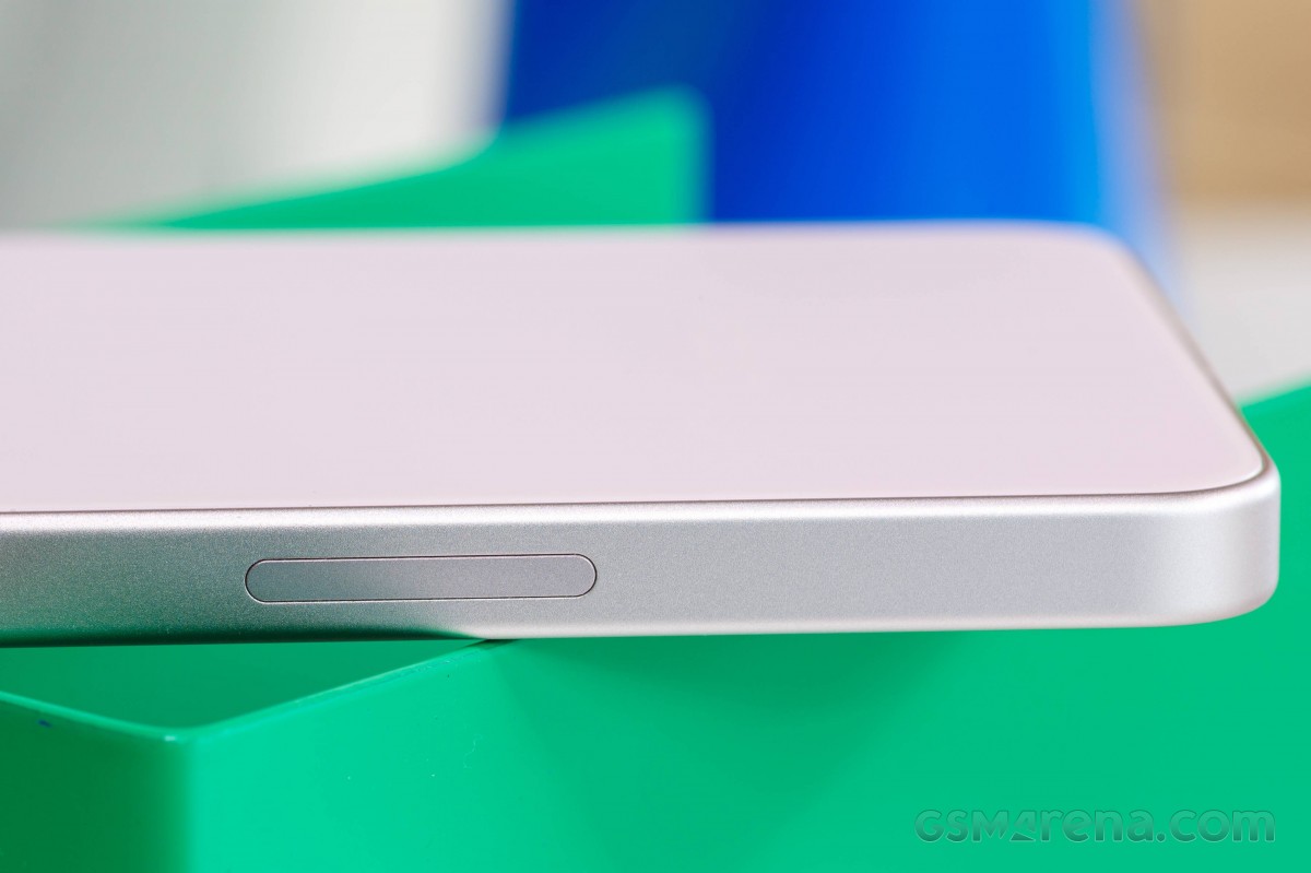 Oppo Find X8 Ultra review: Design, build quality, handling