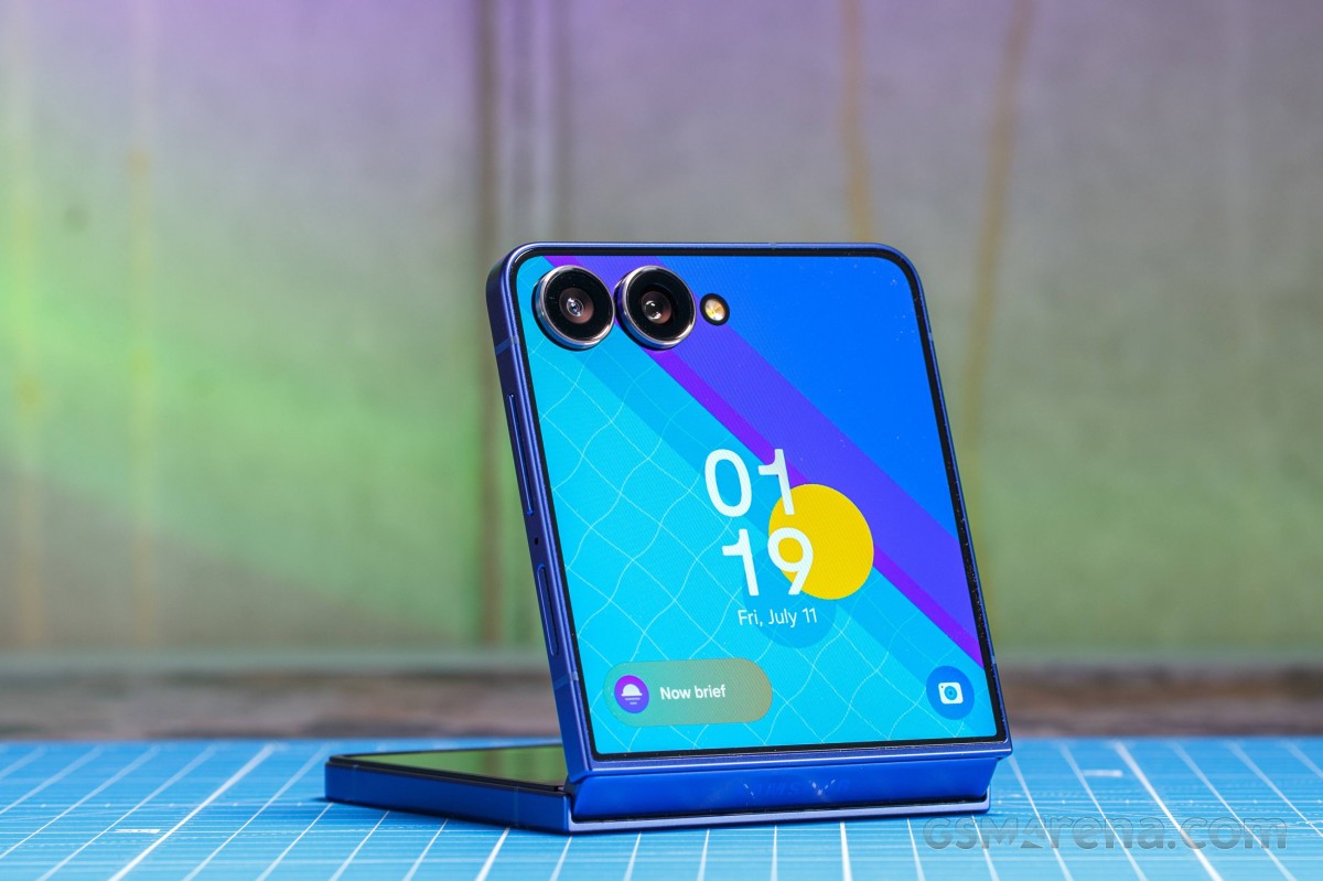 Samsung Galaxy Z Flip7 review: Design, build quality, handling
