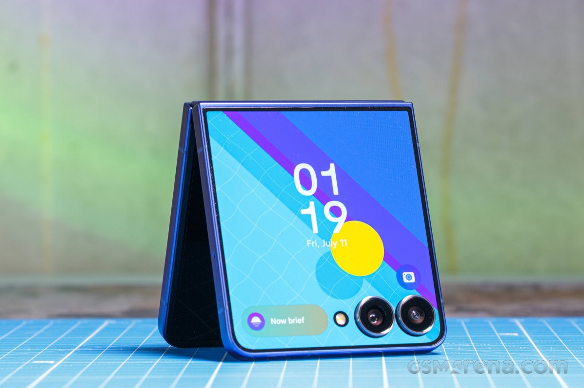 Samsung Galaxy Z Flip7 review: Lab tests - display, battery life ...