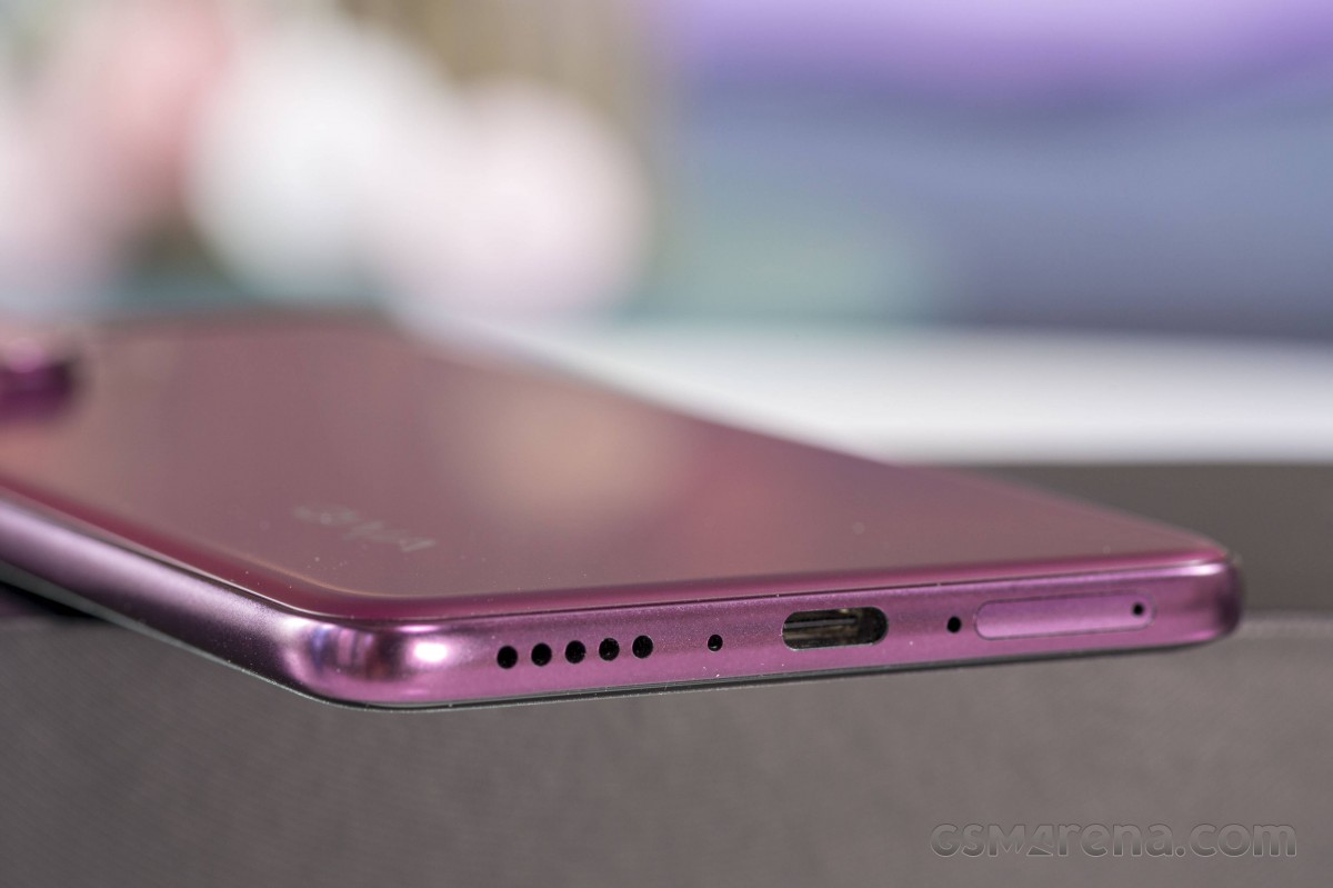 vivo V60 review: Our lab tests - display, battery life, charging speed ...