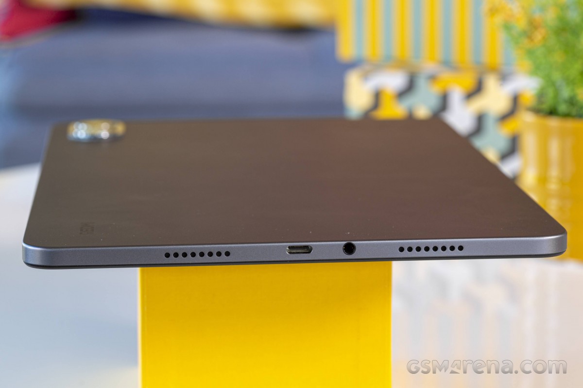 Xiaomi Redmi Pad 2 Pro review: Design, build quality, handling ...
