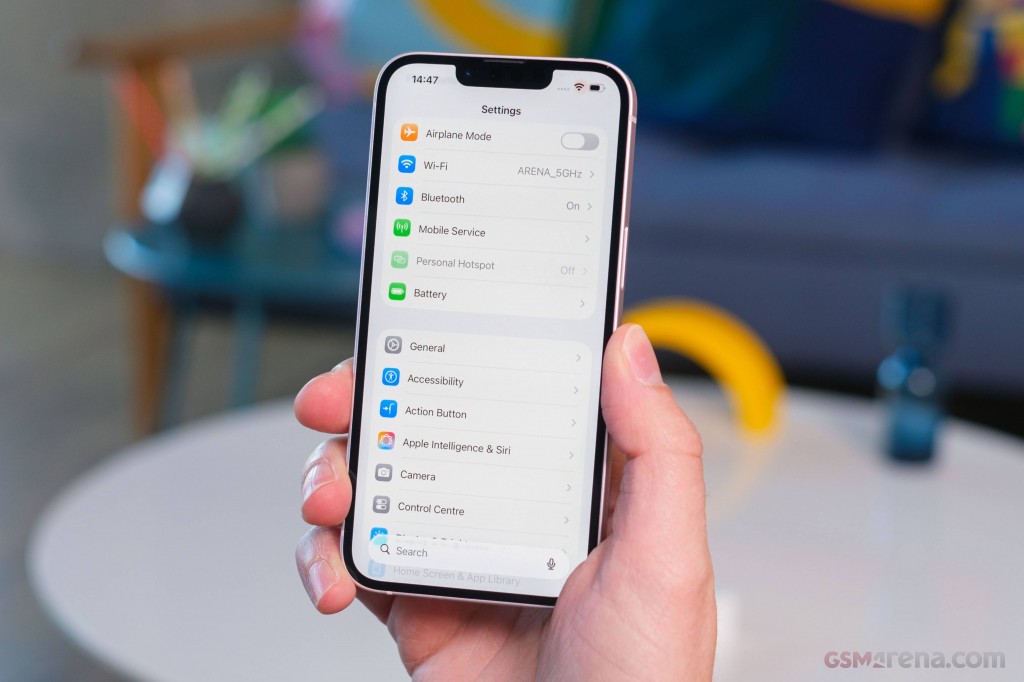 Apple iPhone 17e pictures, official photos