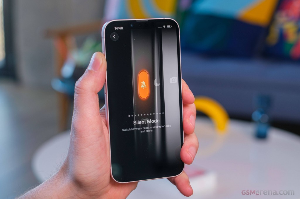 Apple iPhone 17e pictures, official photos