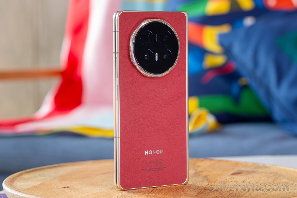 Honor Magic V6 review: Design, build quality, handling