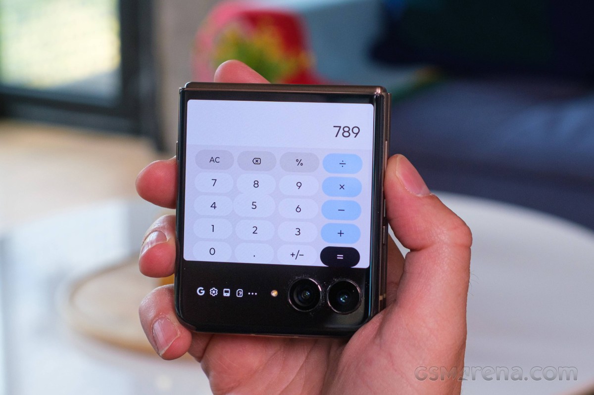 Motorola Razr 70 Ultra/Razr Ultra 2026 review: Software and performance