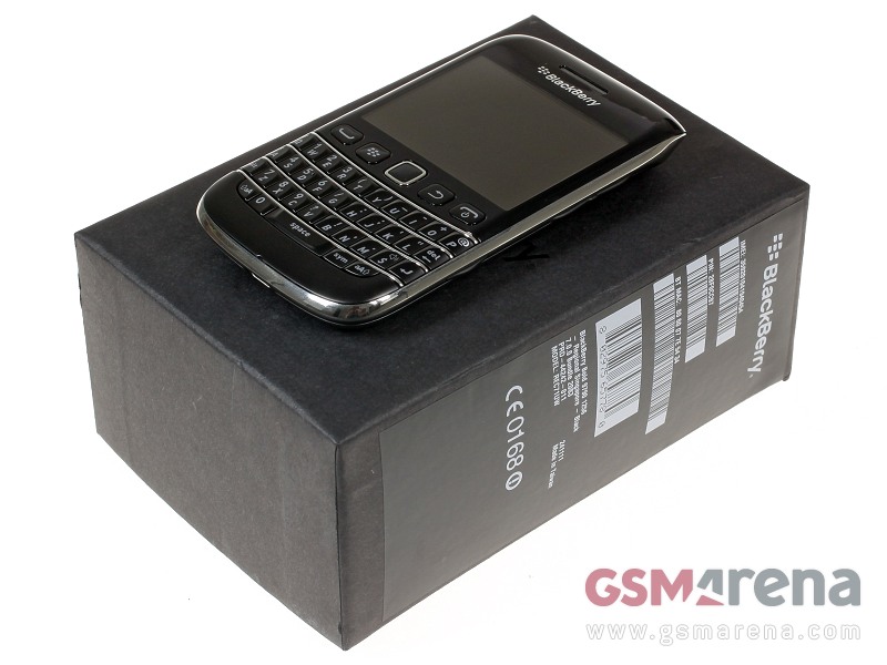 BlackBerry Bold 9790 pictures, official photos