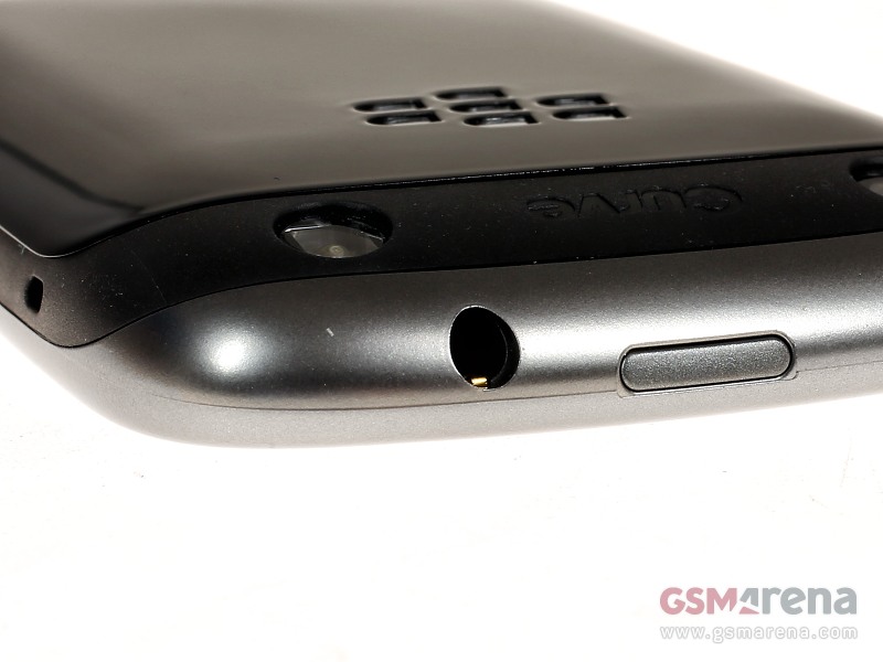 BlackBerry Curve 9320 pictures, official photos