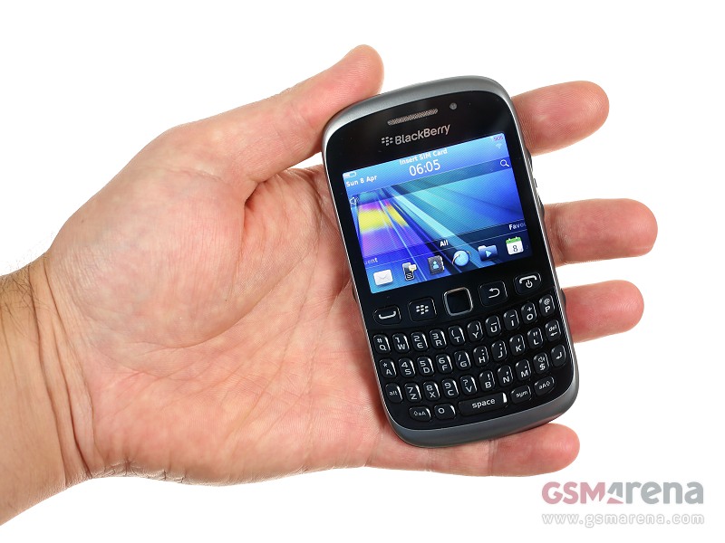 BlackBerry Curve 9320 pictures, official photos