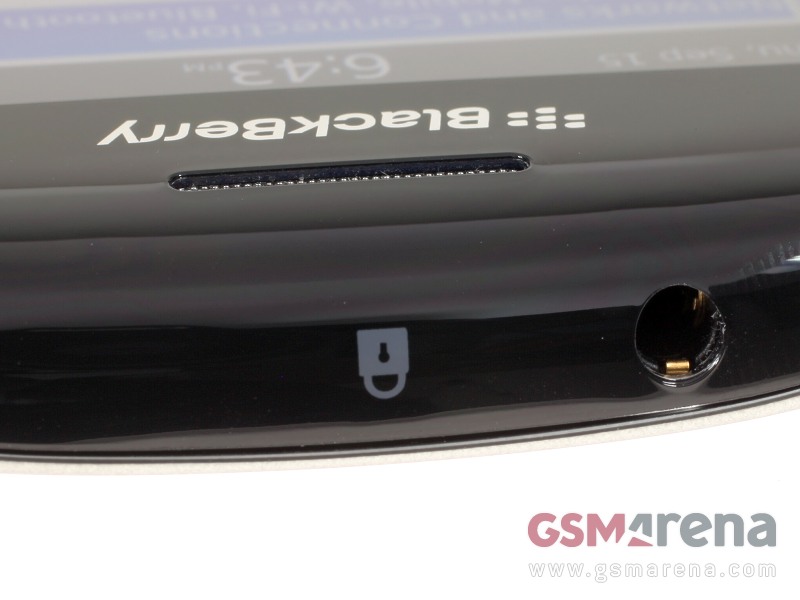 BlackBerry Curve 9360 pictures, official photos