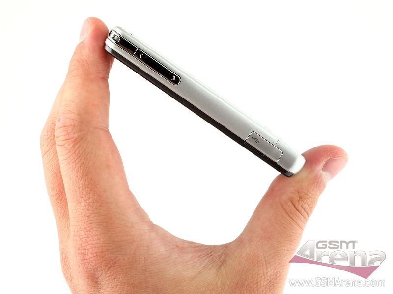 LG GD510 Pop pictures, official photos