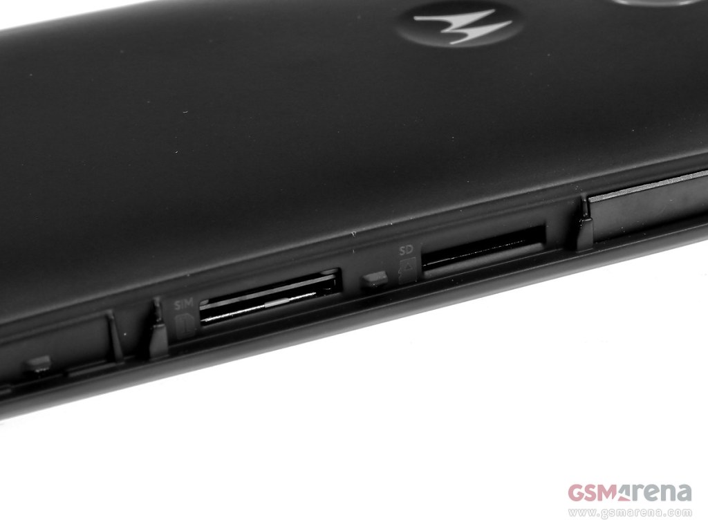 Motorola Moto E (2nd gen) pictures, official photos