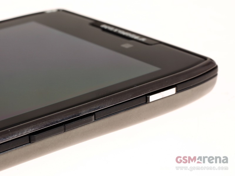 Motorola RAZR MAXX pictures, official photos