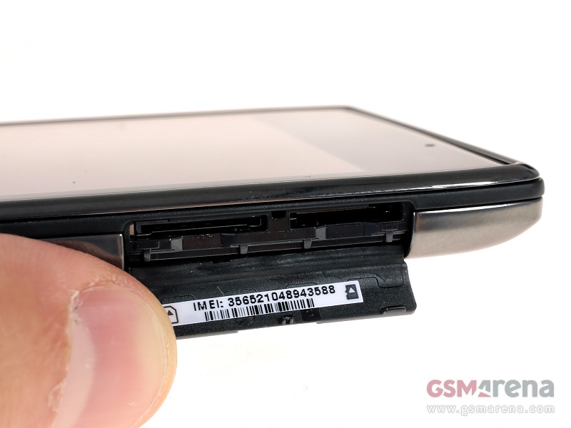 Motorola RAZR MAXX pictures, official photos