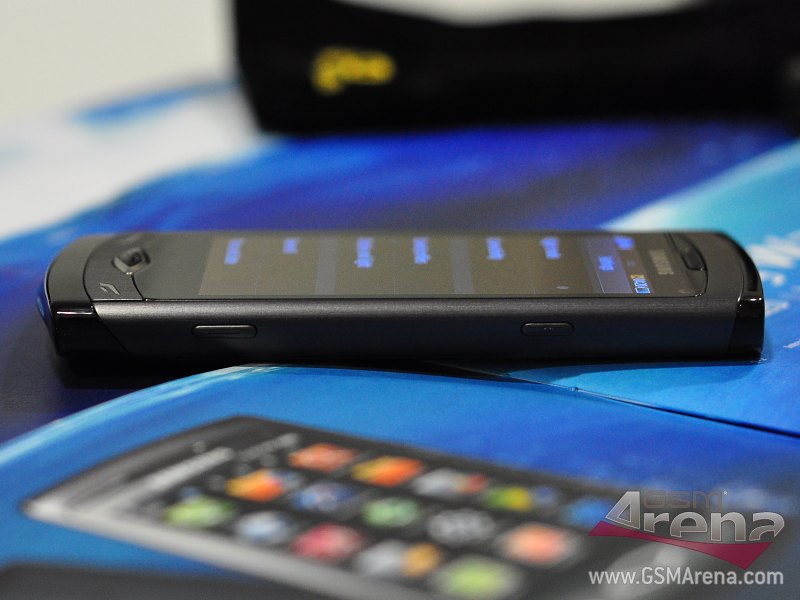 Samsung S8500 Wave pictures, official photos