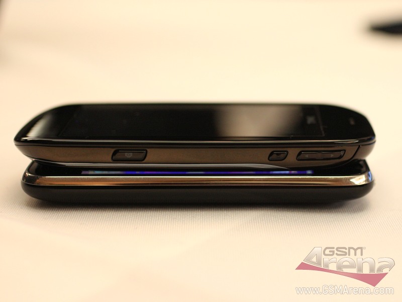 Dell Mini 3i pictures, official photos