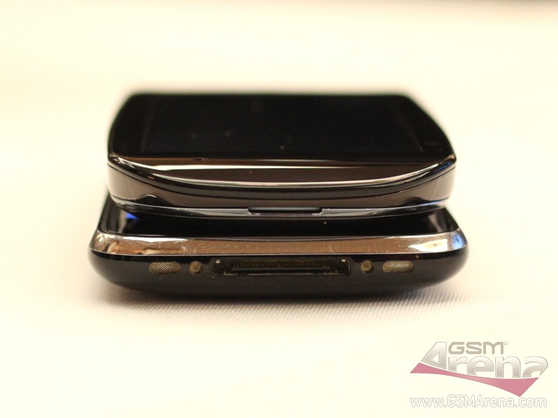 Dell Mini 3i pictures, official photos