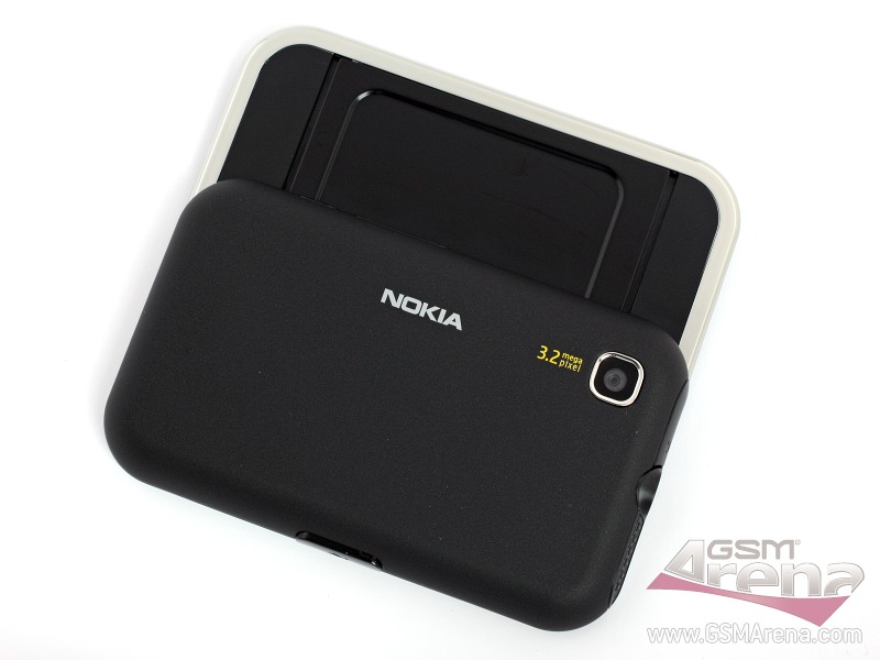 Nokia 6760 slide pictures, official photos