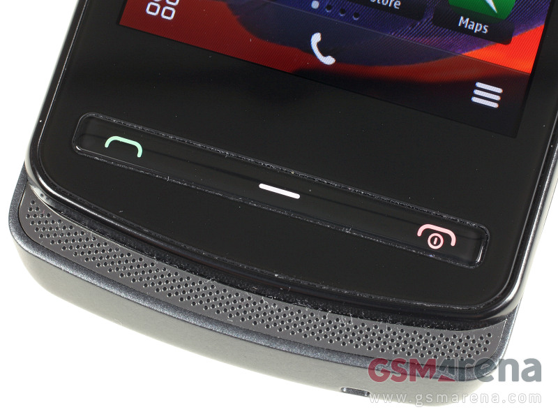 Nokia 700 pictures, official photos