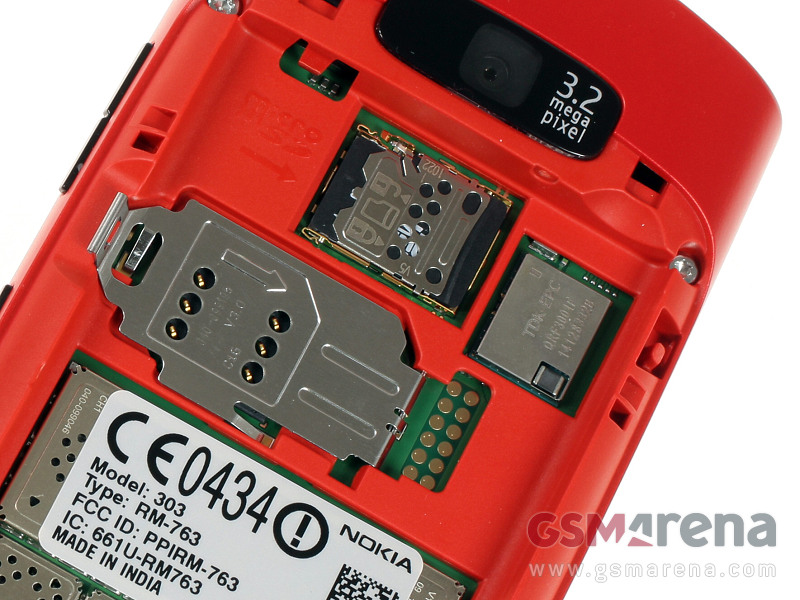 Nokia Asha 303 pictures, official photos