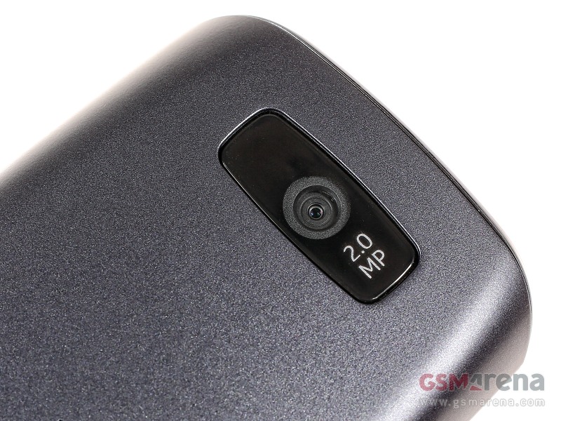 Nokia Asha 305 pictures, official photos