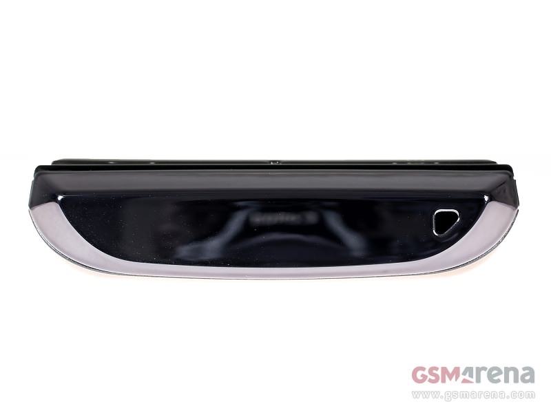 Nokia Asha 305 pictures, official photos