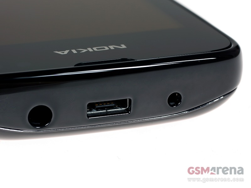 Nokia Asha 311 pictures, official photos