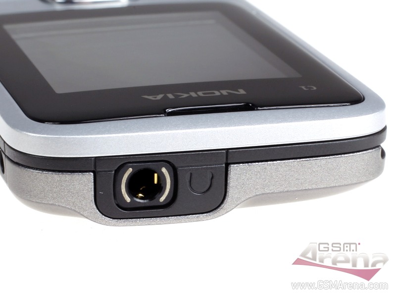 Nokia C1-01 pictures, official photos