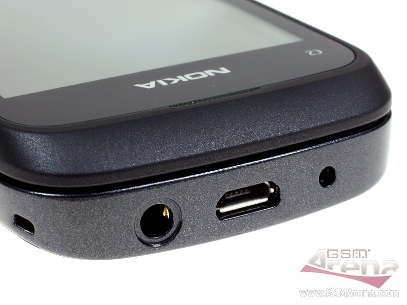 Nokia C2-02 pictures, official photos