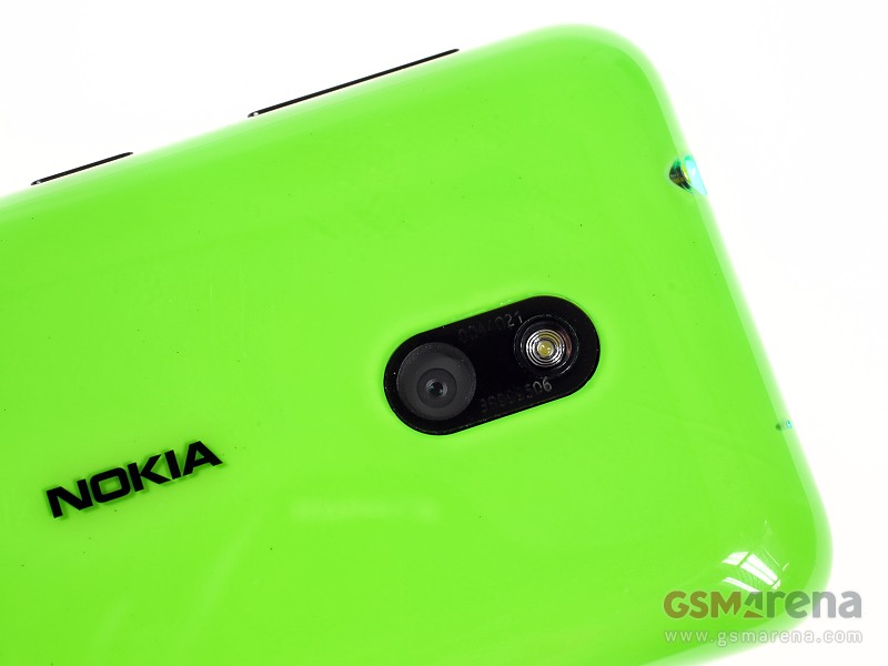 Nokia Lumia 620 pictures, official photos