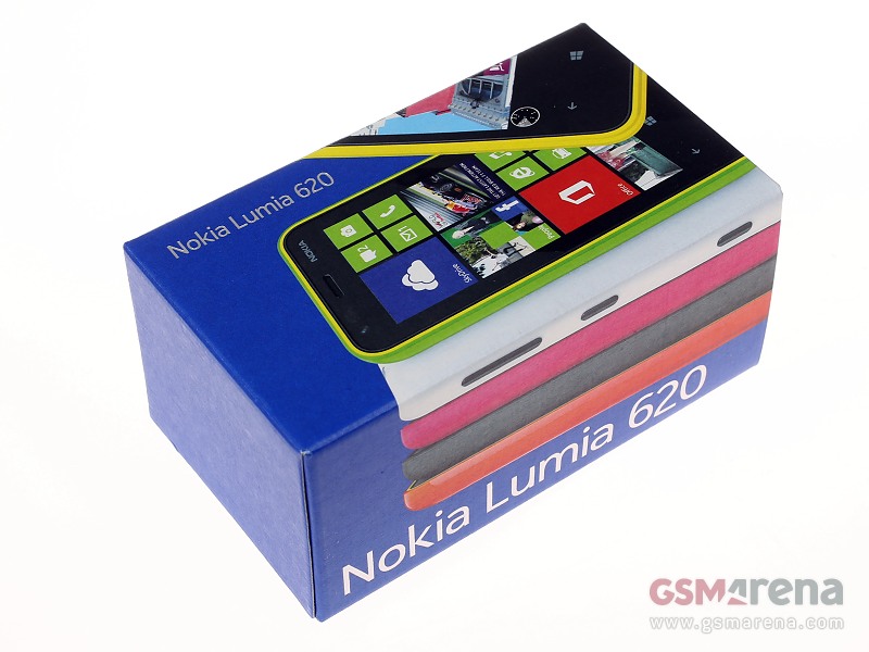 Nokia Lumia 620 pictures, official photos