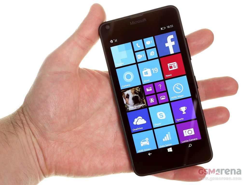 Microsoft Lumia 640 LTE pictures, official photos