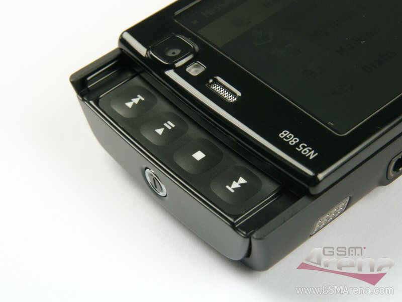 Nokia N95 8GB pictures, official photos