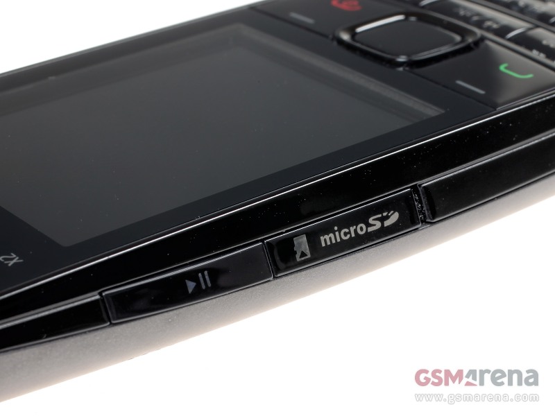 Nokia X2-02 pictures, official photos