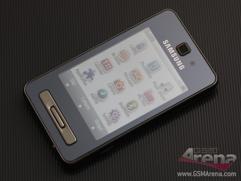 Samsung F480 pictures, official photos