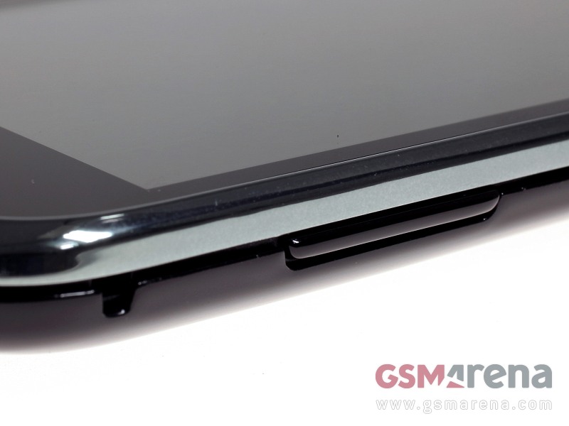 Samsung Galaxy Ace Plus S7500 pictures, official photos