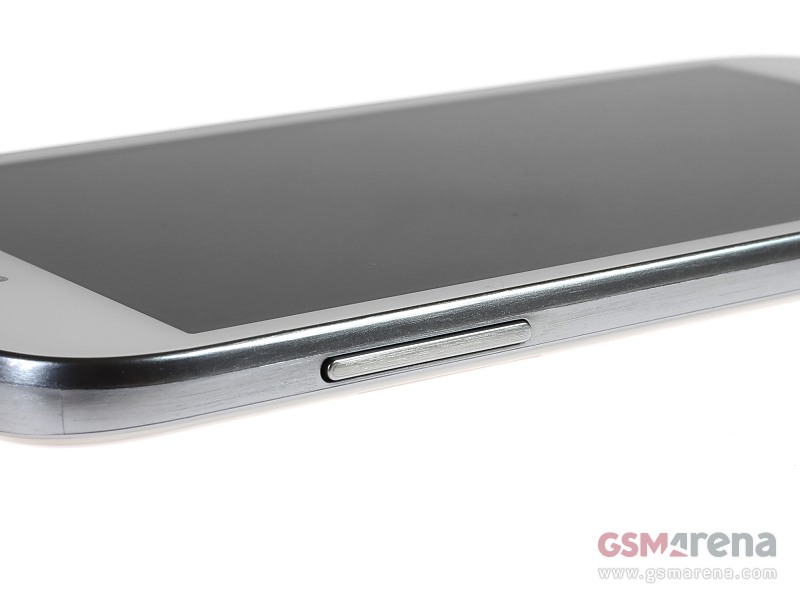 Samsung Galaxy Grand I9082 pictures, official photos