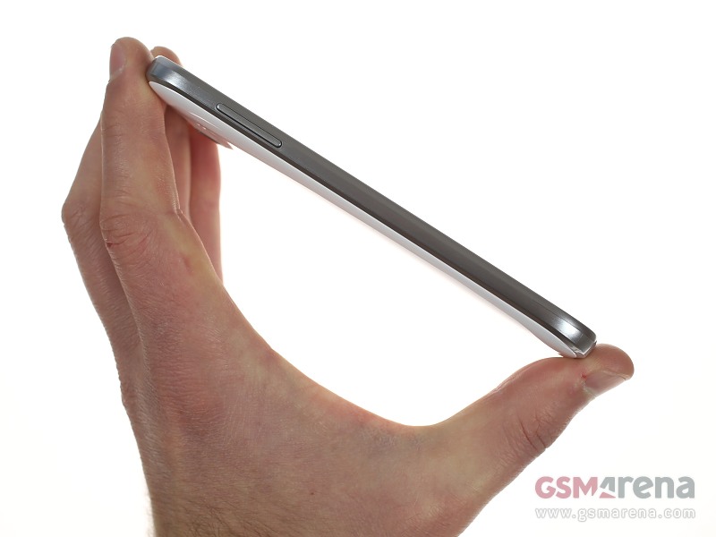 Samsung Galaxy Grand I9082 pictures, official photos