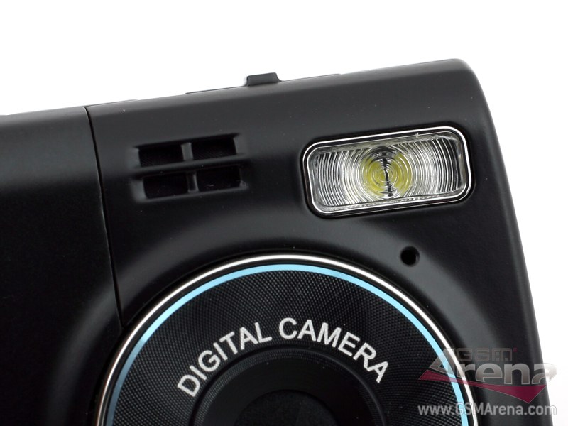 Samsung i8510 INNOV8 pictures, official photos