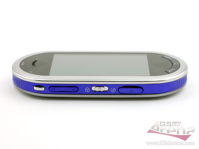 Samsung M7600 Beat DJ pictures, official photos