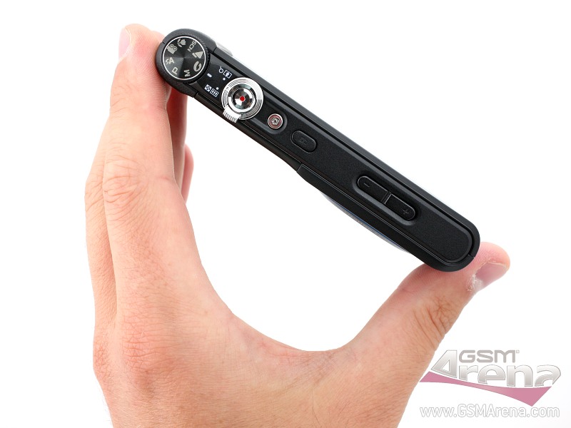 Samsung W880 AMOLED 12M pictures, official photos