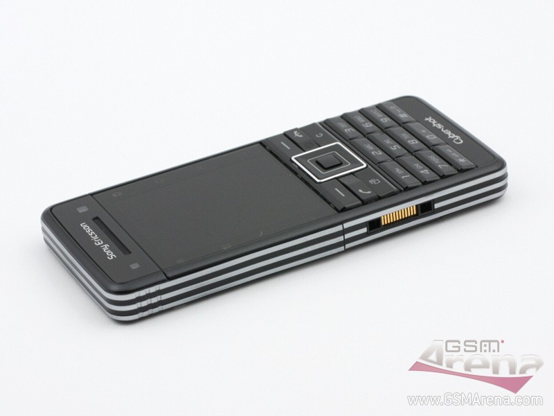 Sony Ericsson C902 pictures, official photos