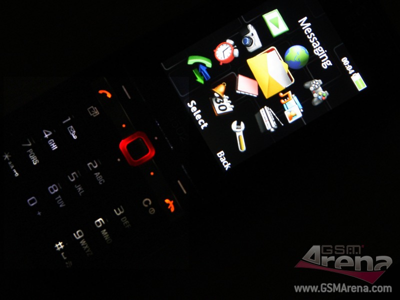 Sony Ericsson G502 pictures, official photos