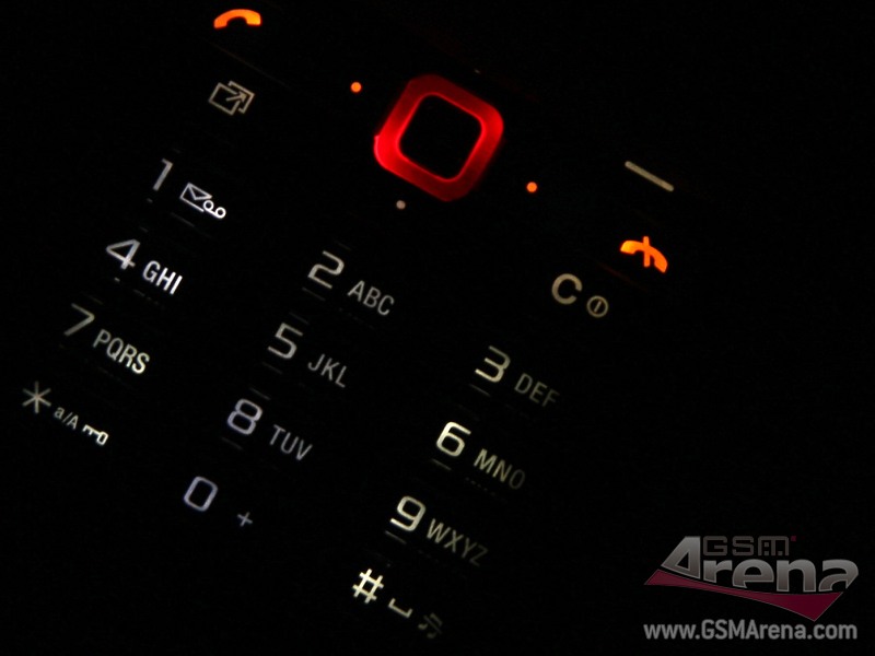 Sony Ericsson G502 pictures, official photos