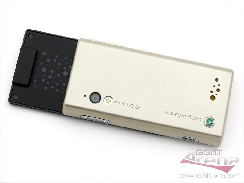 Sony Ericsson G705 pictures, official photos